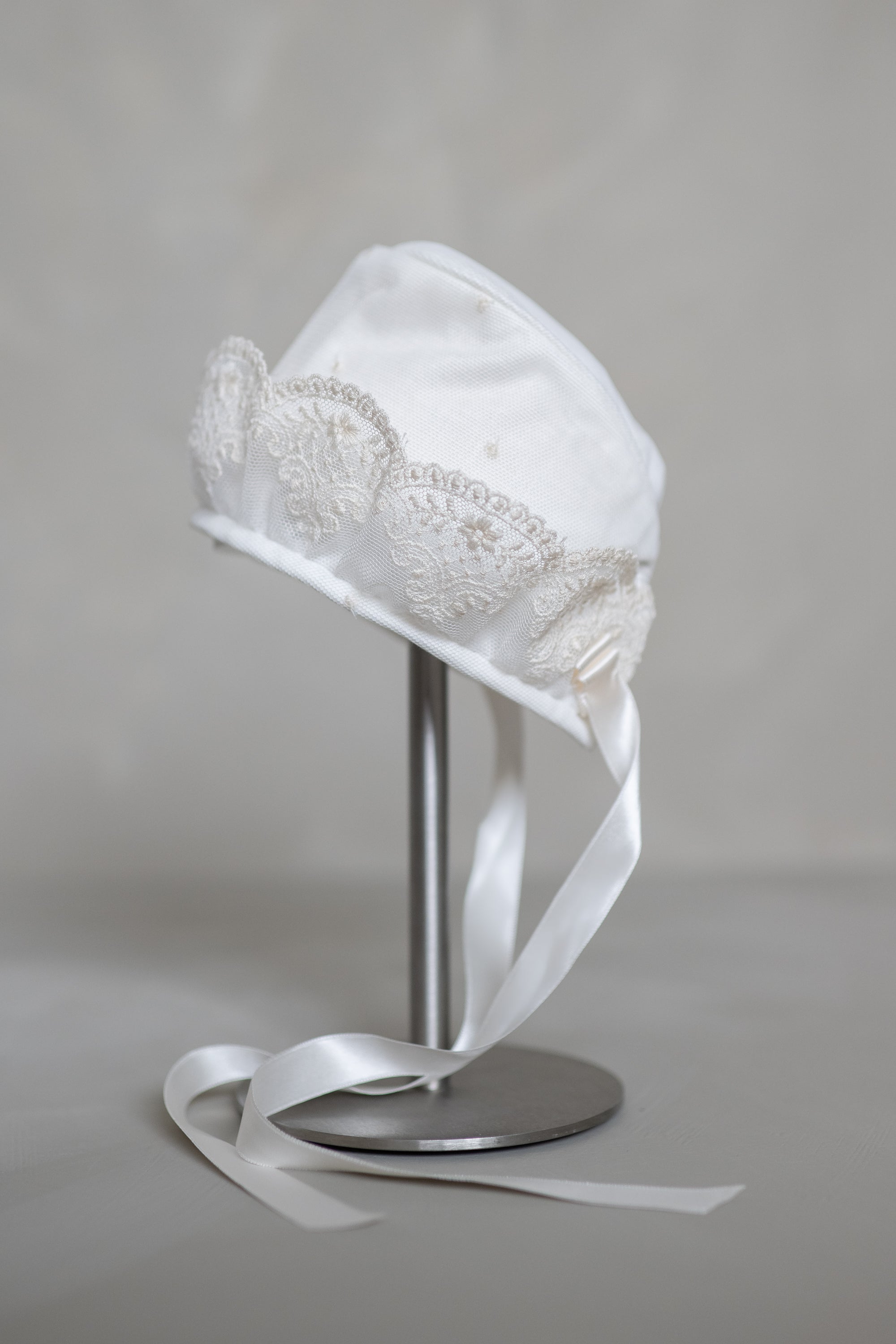 European Vintage Ivory Elegance Bonnet – MINI ME AND MAMA